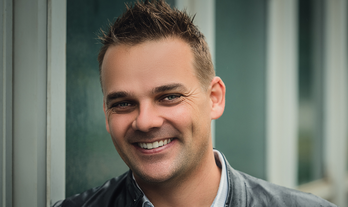 Peter Williams Medium Searching Spirit Tour | Off The Leash